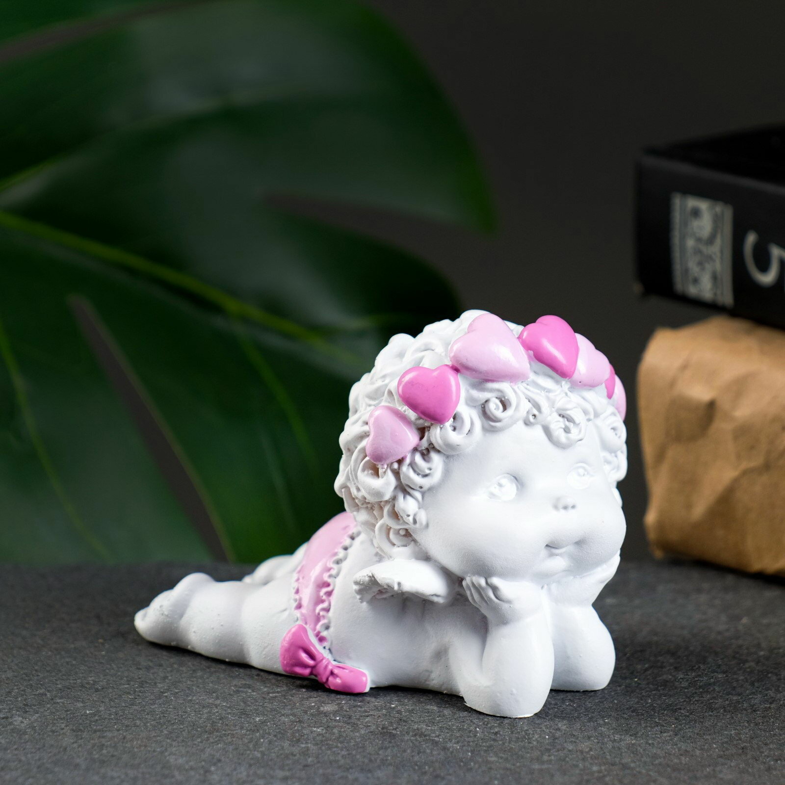 Фигура "Ангел лежит личико на ручках" 8x5.5x6.5 см, цвет: белый