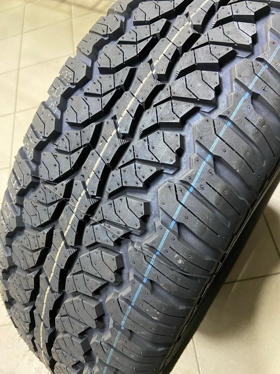 205/75 R-15 Aplus A929AT 97T — фото 1