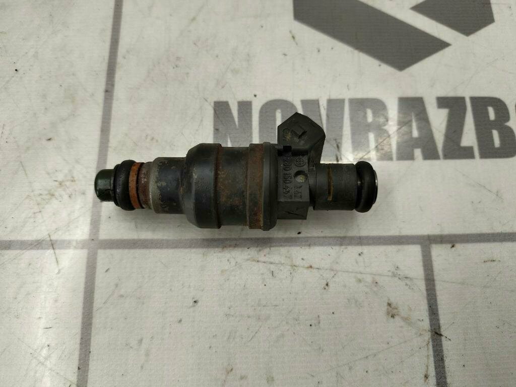 Форсунка инжекторная VW Passat B5 96-00