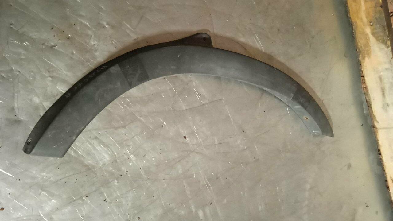 Молдинг крыла переднего правого Renault Master 2 2002 770162571B