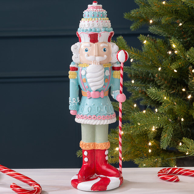 Декоративная фигурка Щелкунчик - Солдат Сладкого Королевства 30 см, Due Esse Christmas, XNA23007071