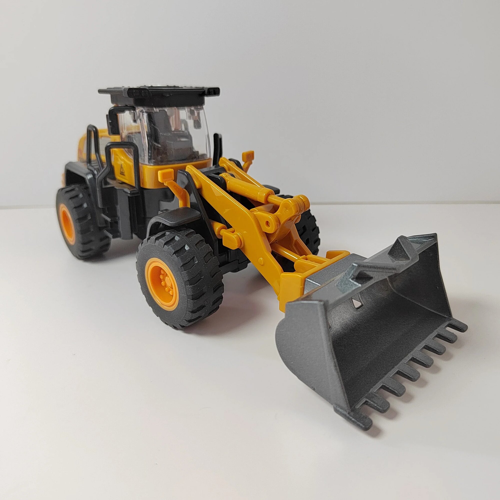 Металлический грузовик-погрузчик YJLETOY 1:55