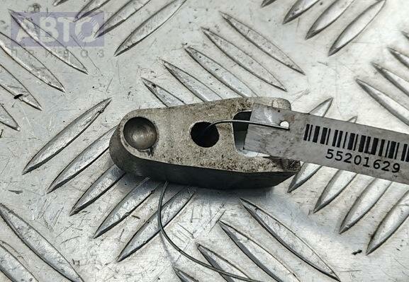 Скоба (кронштейн) крепления форсунки Mercedes E-Class W210 (1995-2002)