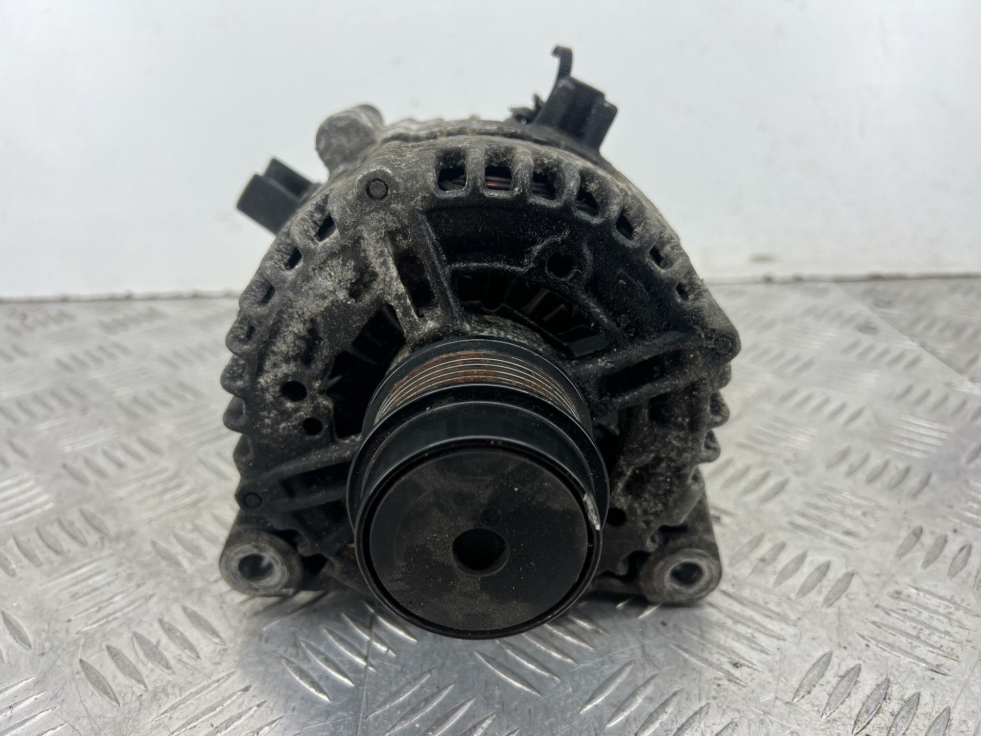 Генератор Peugeot 607 рест. 2006 0121715001