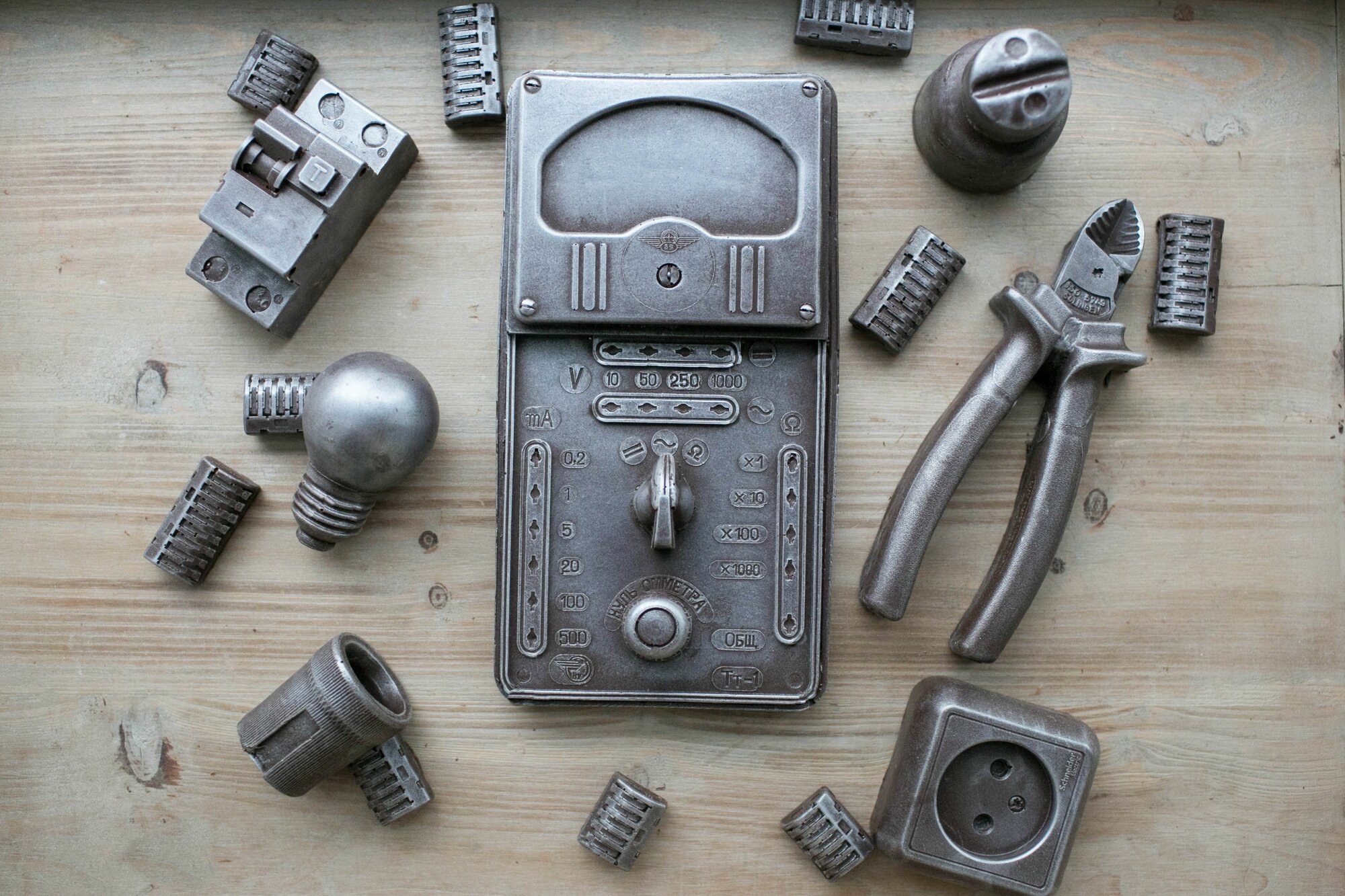 Шоколадный набор "Энергетик" INSHOK, натуральный бельгийский шоколад 72%, 1200 г