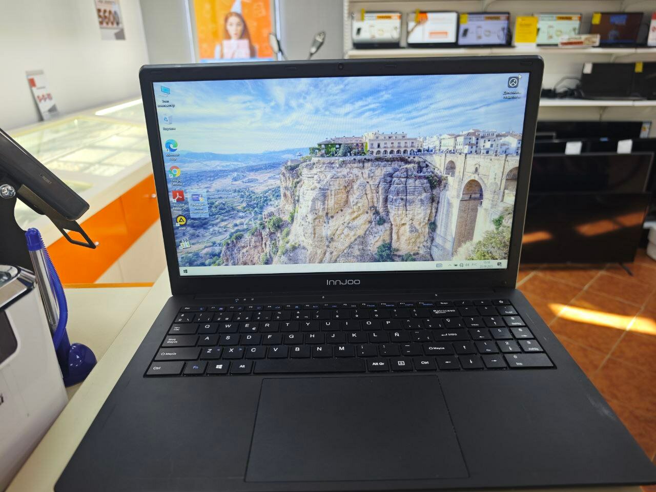 Ноутбук Innjoo Voom Excellence Pro 8/256 Гб 15.6" Intel (Б/У)Уценка