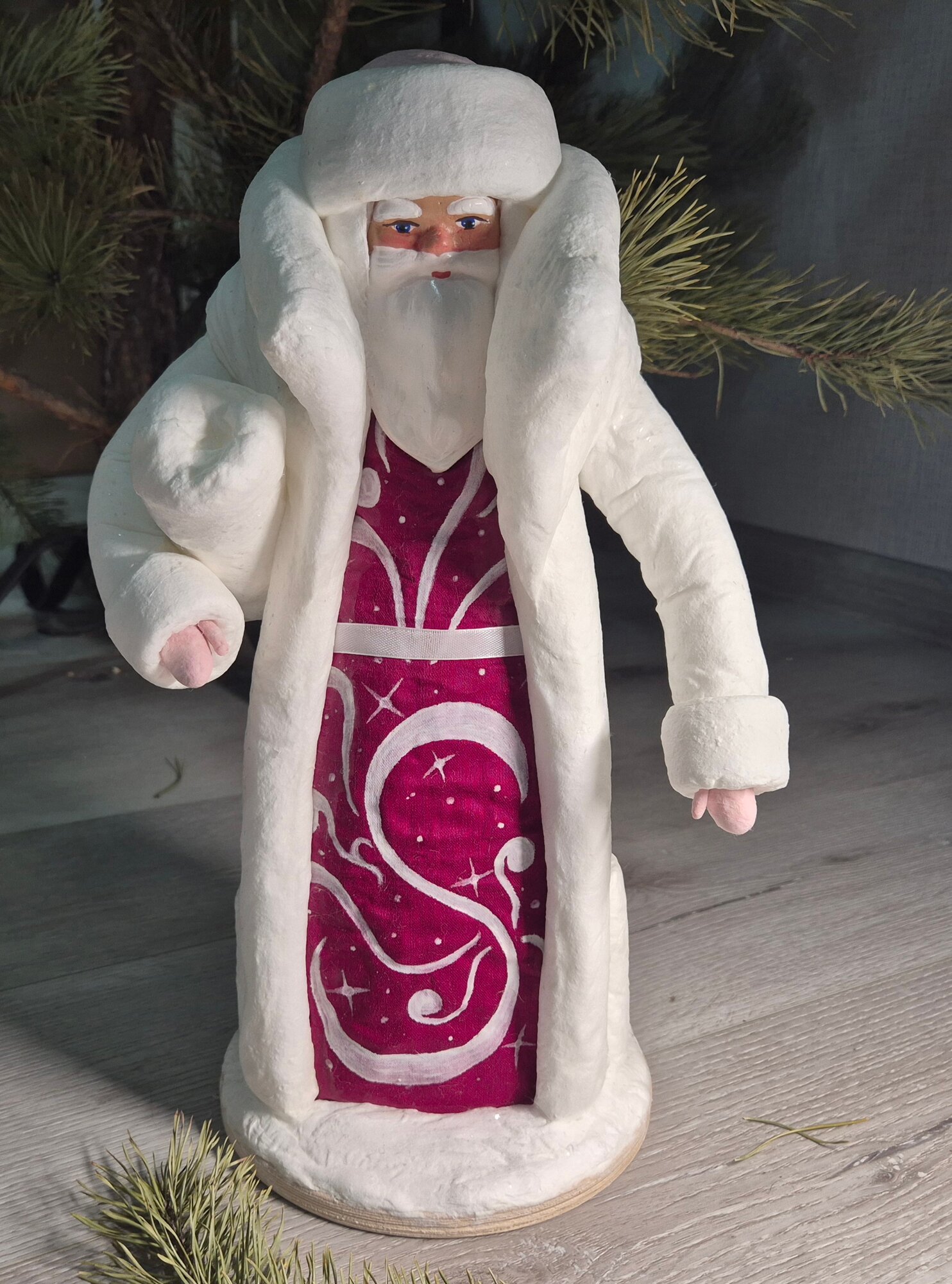 Дед Мороз ватный красный с узорами