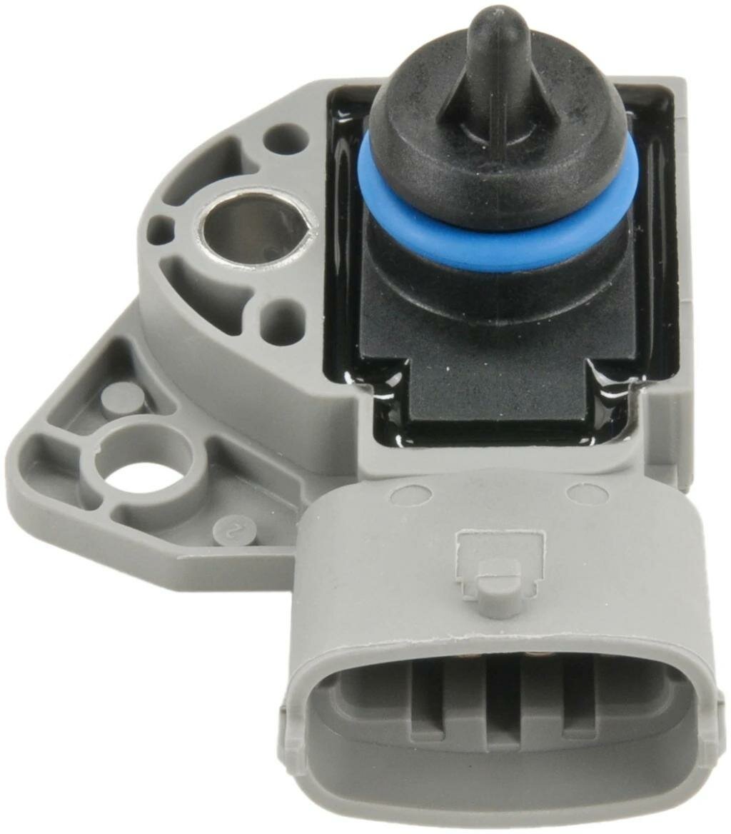 Датчик давления подачи топлива BOSCH 261230110 Volvo C30, S60, S80, V70, XC70, XC90 2.0, 2.4T, 2.5T, 3.2 03.00-