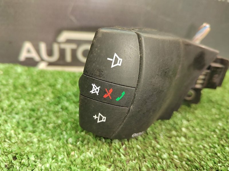 Кнопки на руль Renault Megane 2010 (K4M 838) Б/У с пробегом