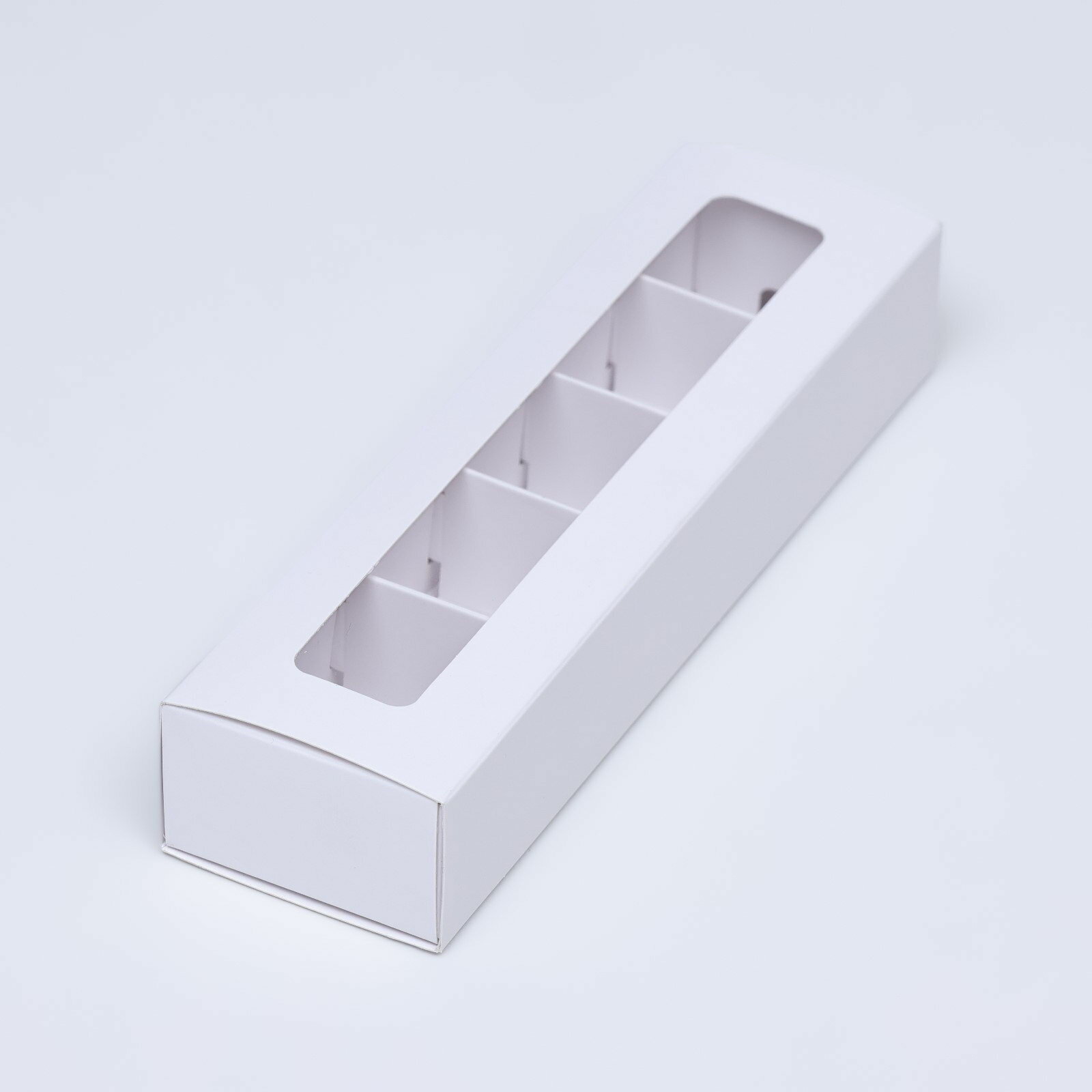 Коробка под 5 конфет с обечайкой, с окном, с тонкими разделителями, белый 21x5x3.3 см, 5 шт.