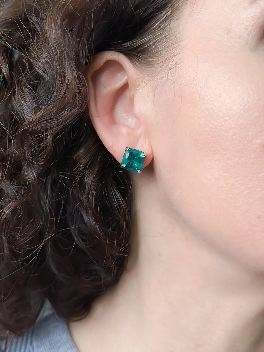 Серьги пусеты, серебро, 925 проба, родирование, турмалин синтетический