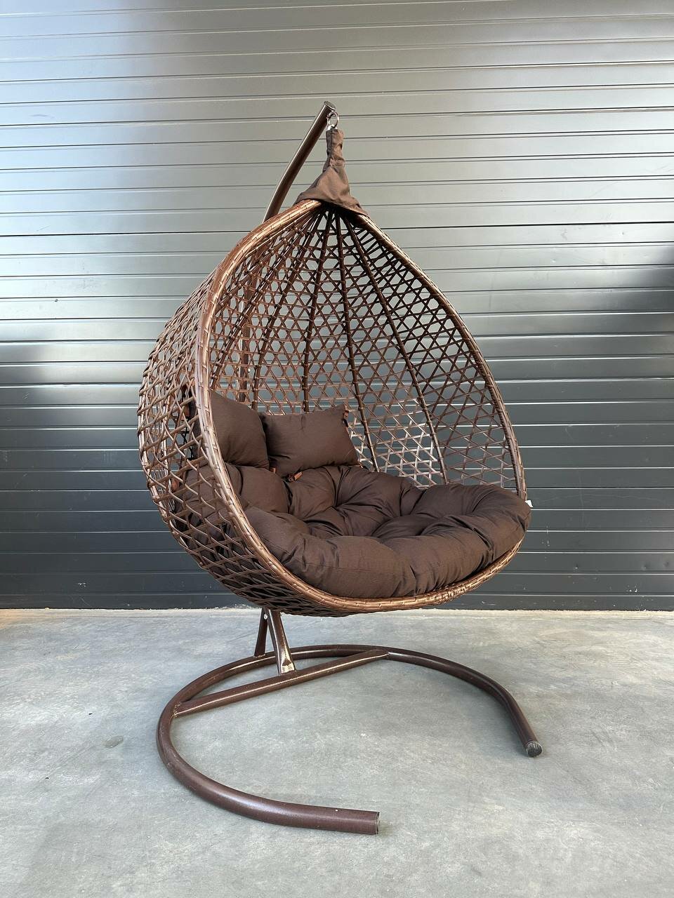 Подвесное двухместное кресло-кокон фиджи премиум коричневый (коричневая подушка, полиэстер)