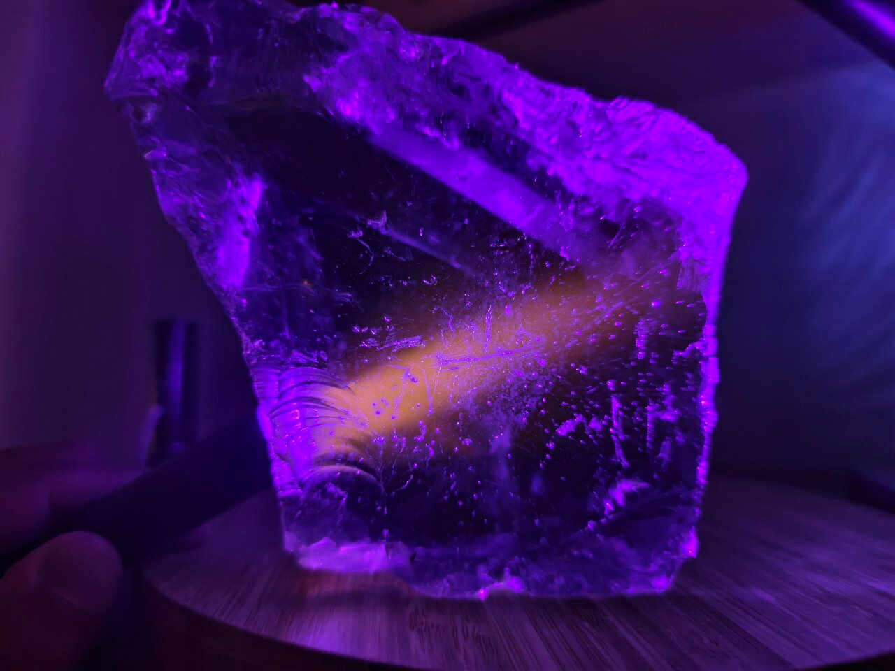 Натуральное дикое стекло — сувенир из эпохи мамонтов. Осколок доисторического моря. 3.3 кг