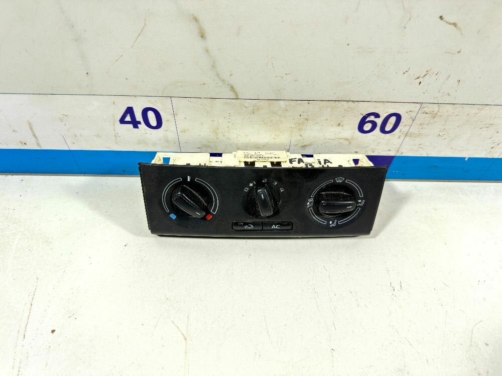 Блок управления отопителем Skoda Fabia 5J0820045D