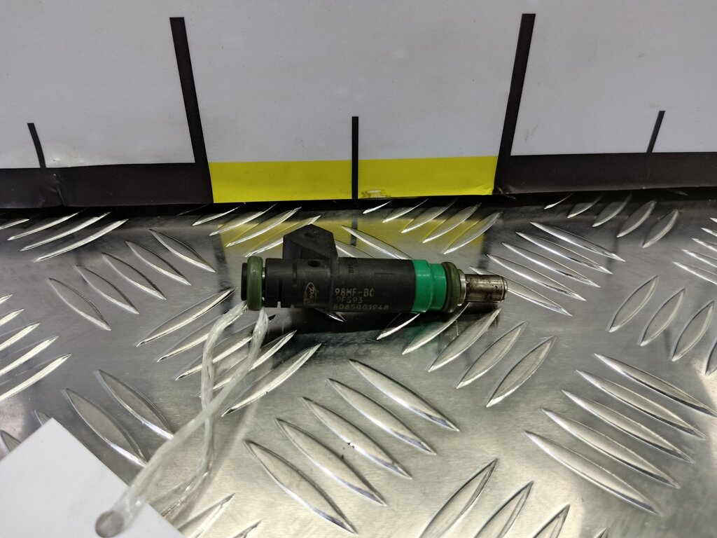 Форсунка топливная Б/У для FORD Focus II рестайлинг (2007—2011) 1429840