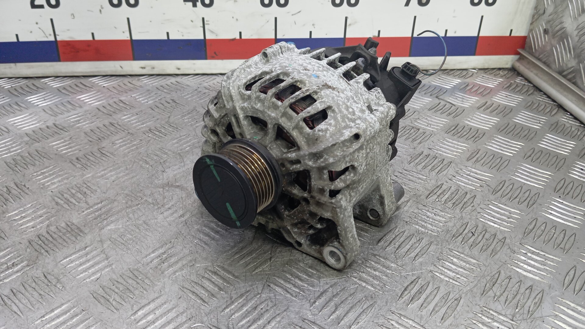 Генератор дизельный FORD KUGA 2, Номер AV6N-10300-MD