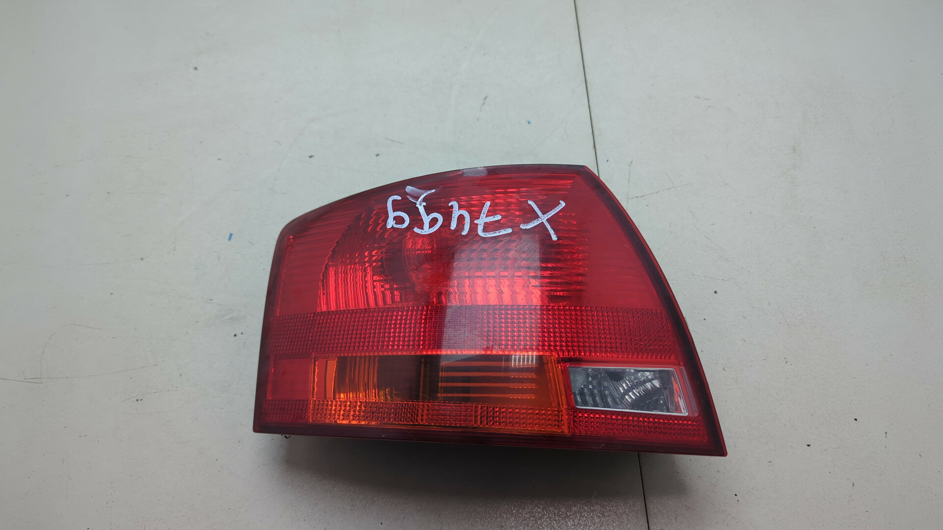 Фонарь (задний) левый Audi A4 (B7) Б/У