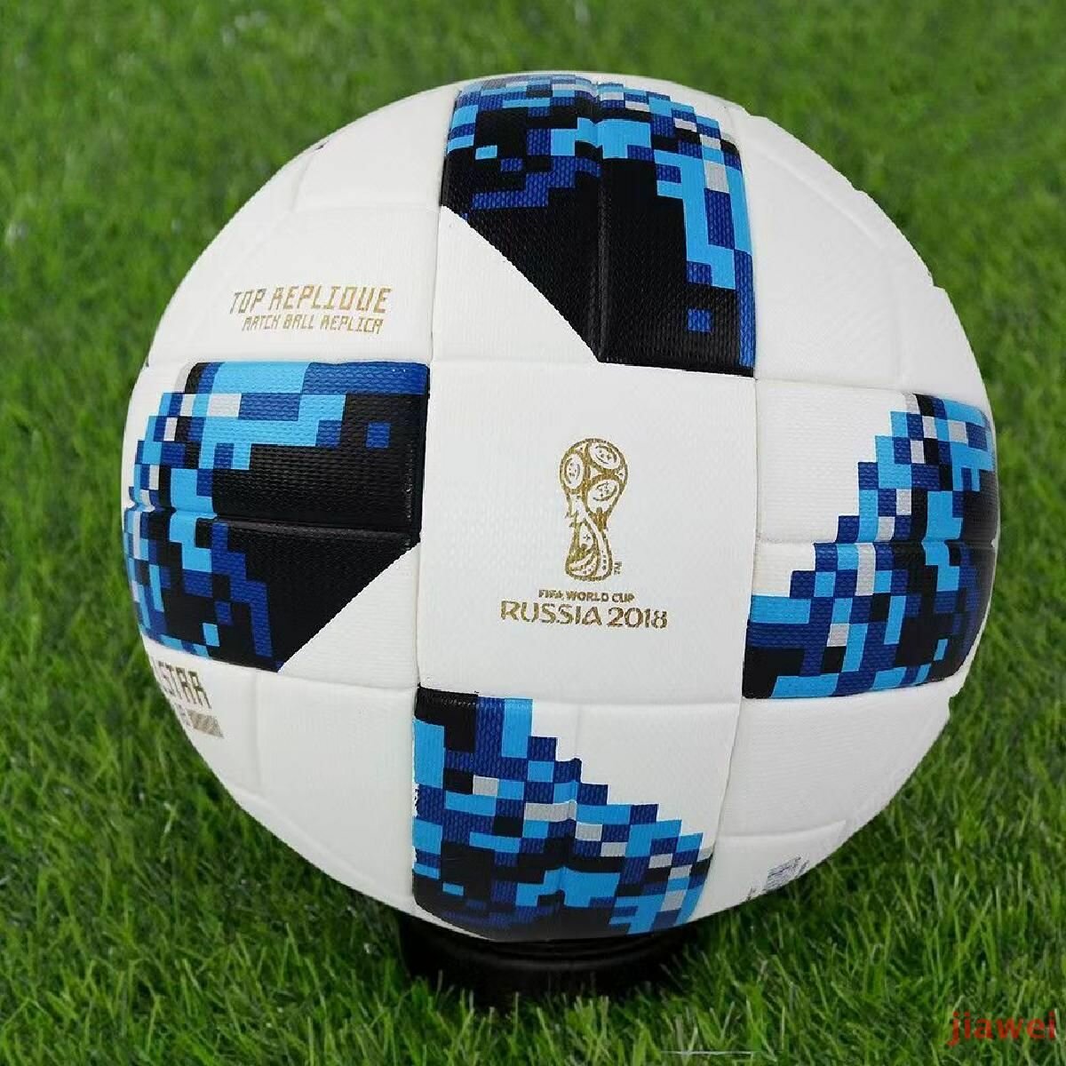 Мяч футбольный