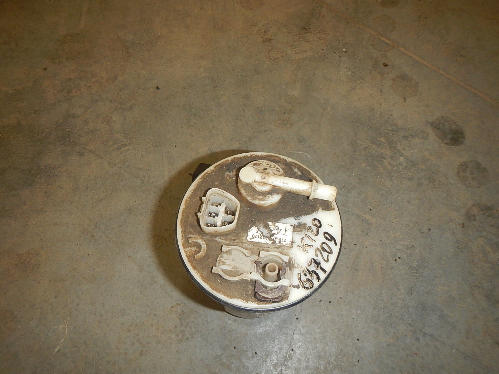 Б/У Насос топливный электрический, Toyota (Тойота)-COROLLA 120 (01-06) TOYOTA COROLLA 120 (01-06) Без видимых повреждени...