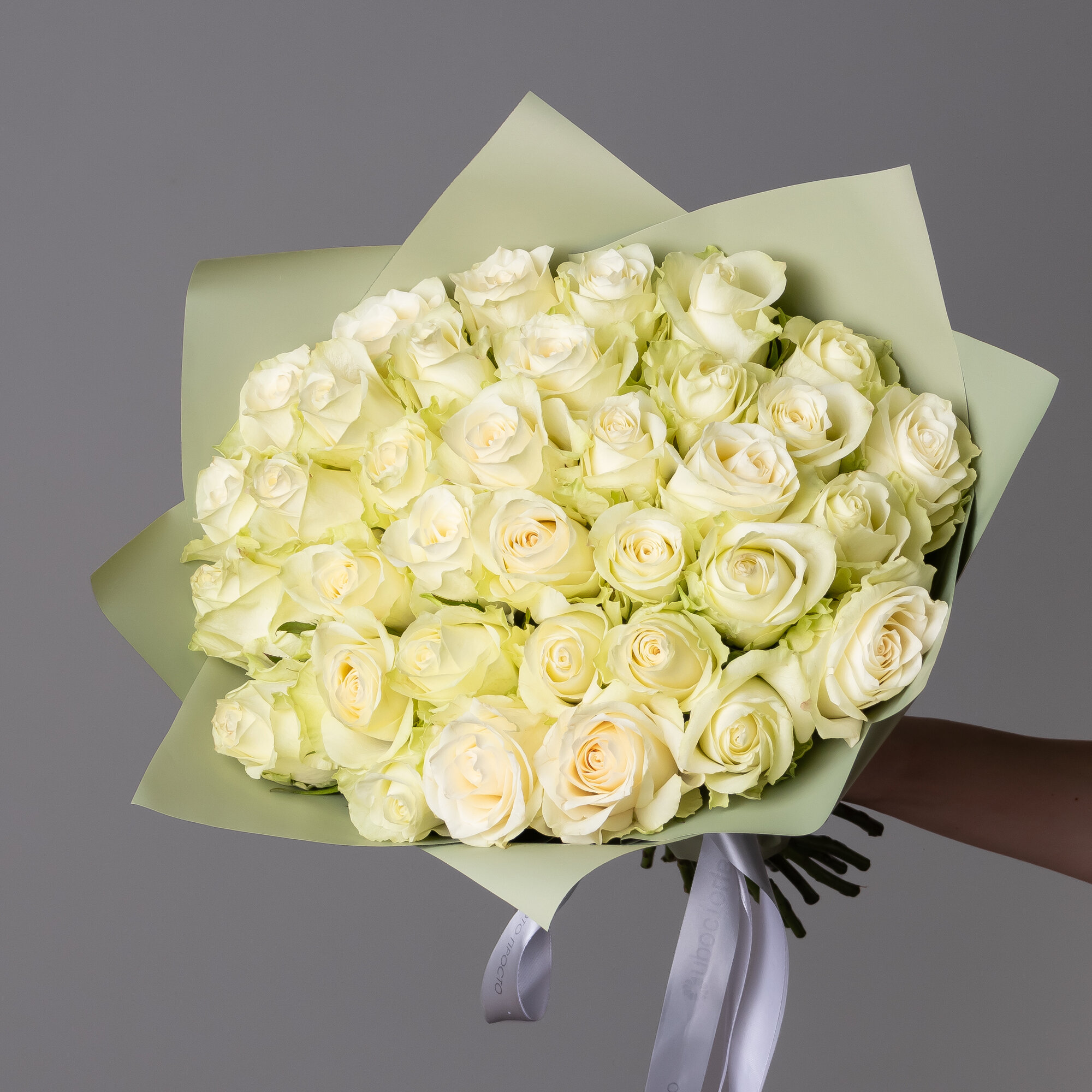 Букет Роза "Атена" 35 шт Высота 40 см в коробке и аквабоксе от "Простоцветы"