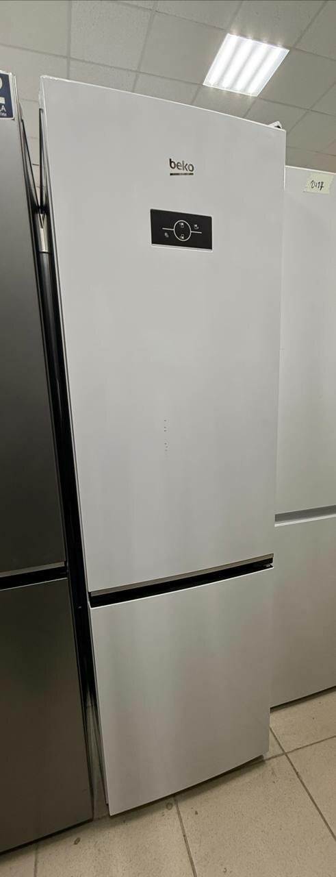 Двухкамерный холодильник Beko B3R0CNK312HW