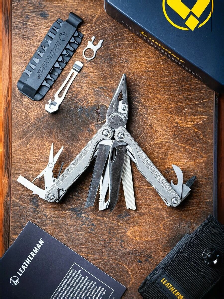 Мультитул Leatherman Charge Plus TTi 832528, 19 инструментов, с чехлом на кнопке, клипсой, кольцом и битами
