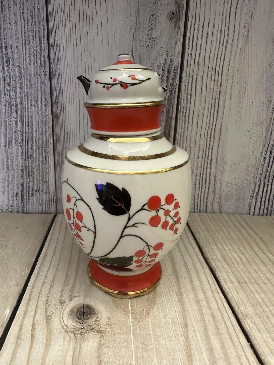 Чайница Красная смородина Фарфор ЛФз 60 годы Авторская винтажная