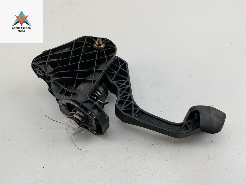 Педаль сцепления Volkswagen Caddy 3 2005 1T1721059