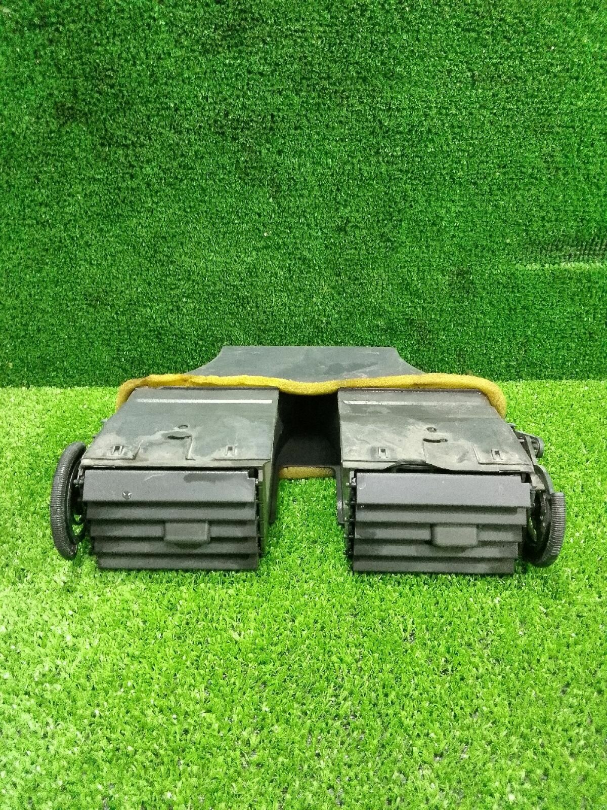 Дефлектор воздуховод Lada Priora Б/У с пробегом