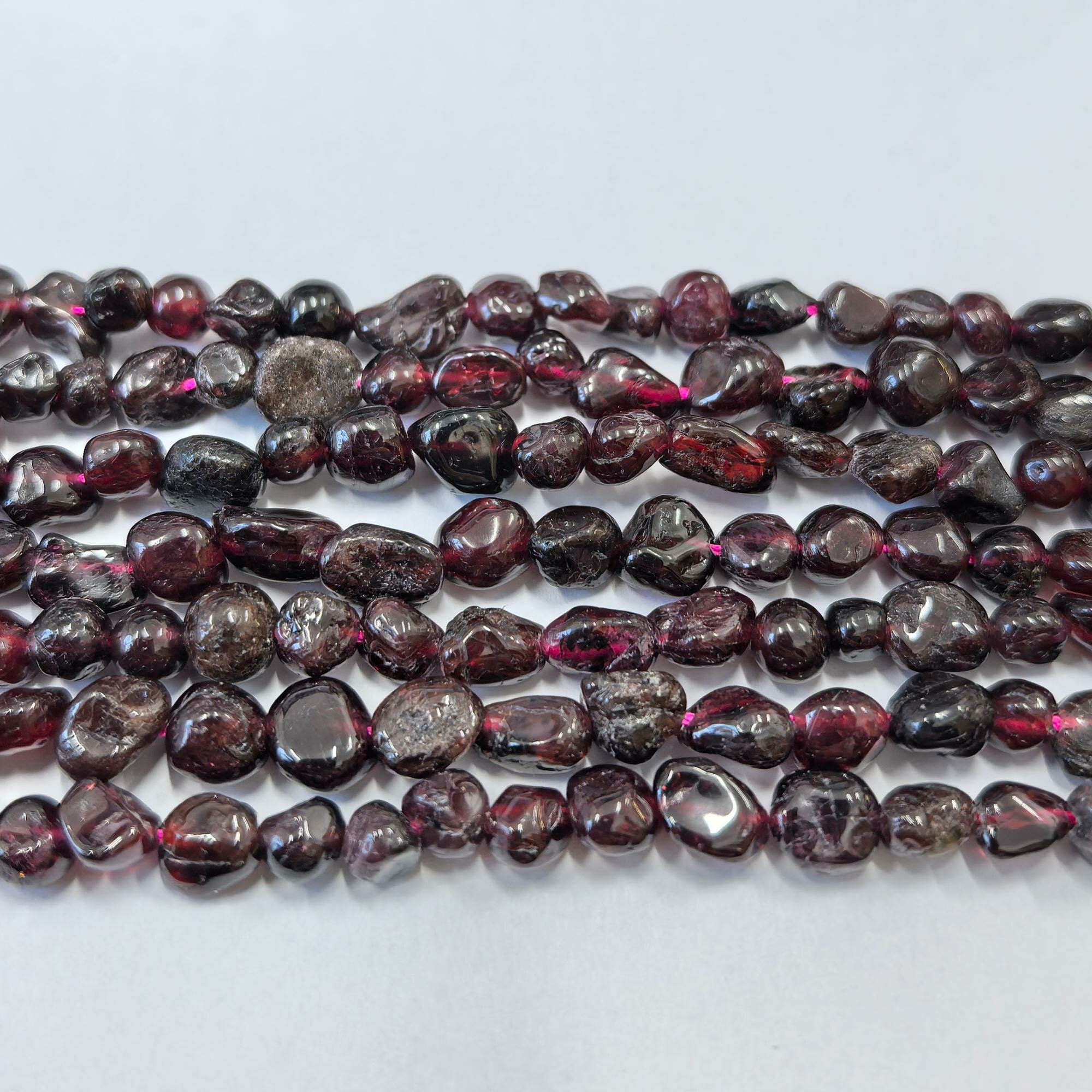 Бусины каменные, гранат, неправильной формы, 4 - 11мм, качество В, 60 шт, низка