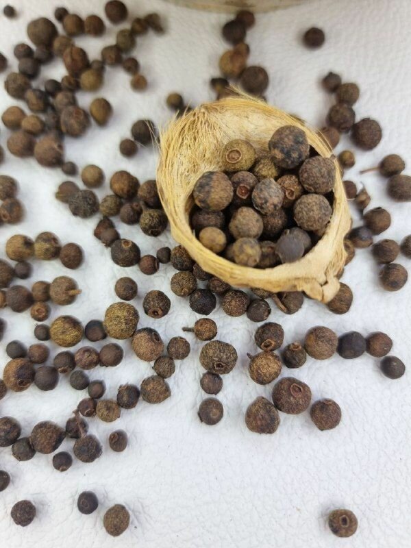 Перец душистый горошком