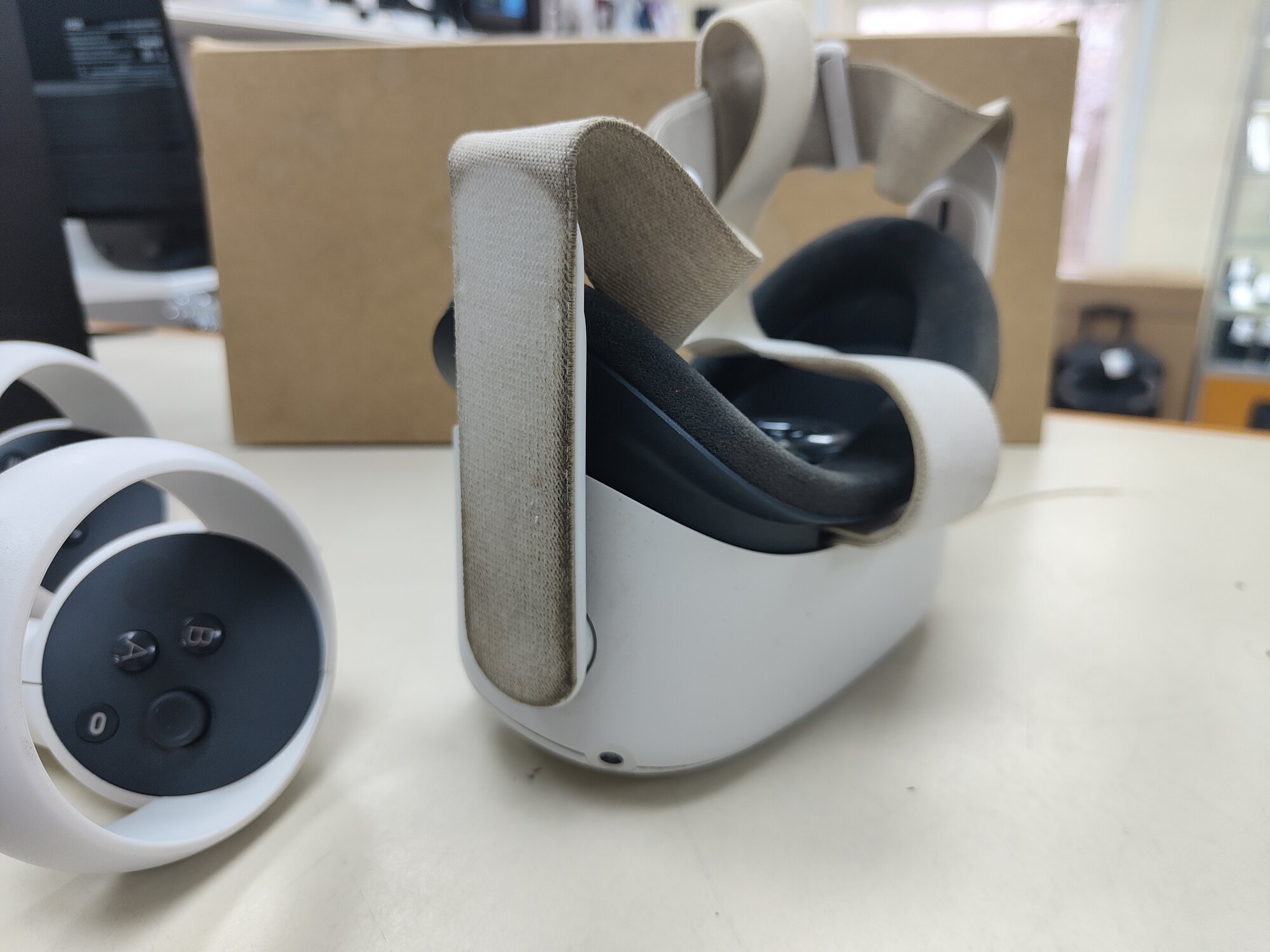 Игровая приставка Oculus Qwest 2 Б/У