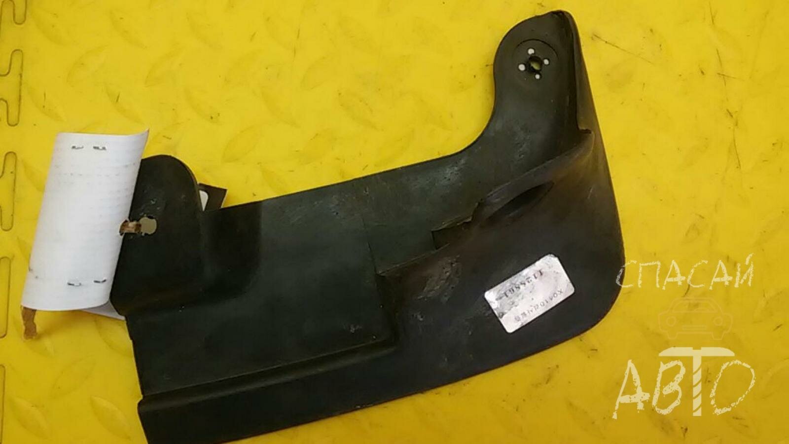 Брызговик передний Accent II Hyundai 8683225000