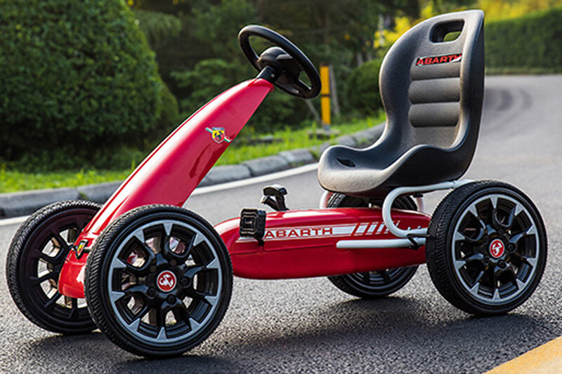 Детский веломобиль Abarth красный