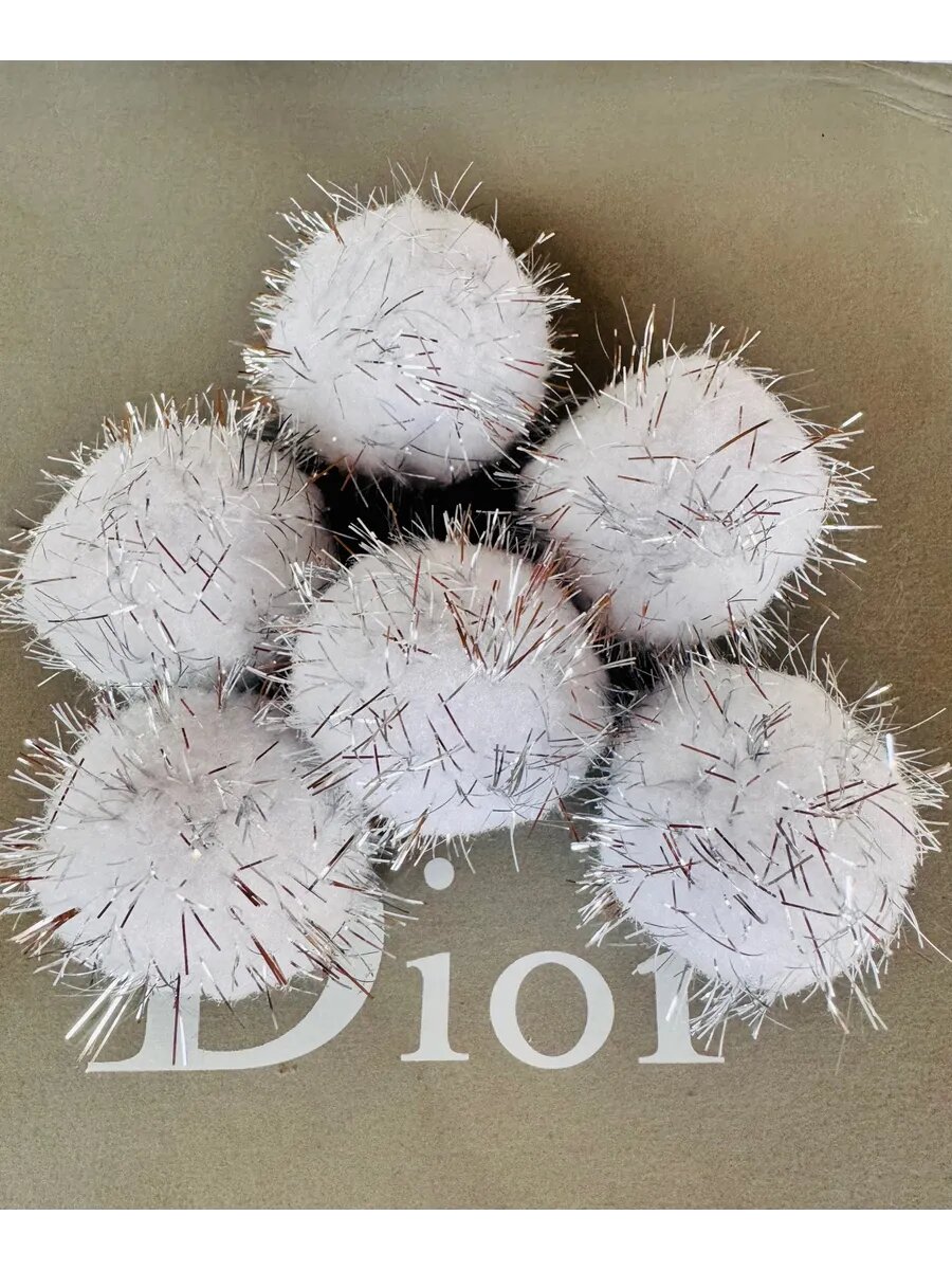 Помпоны 6 штук для творчества и рукоделия 20 мм