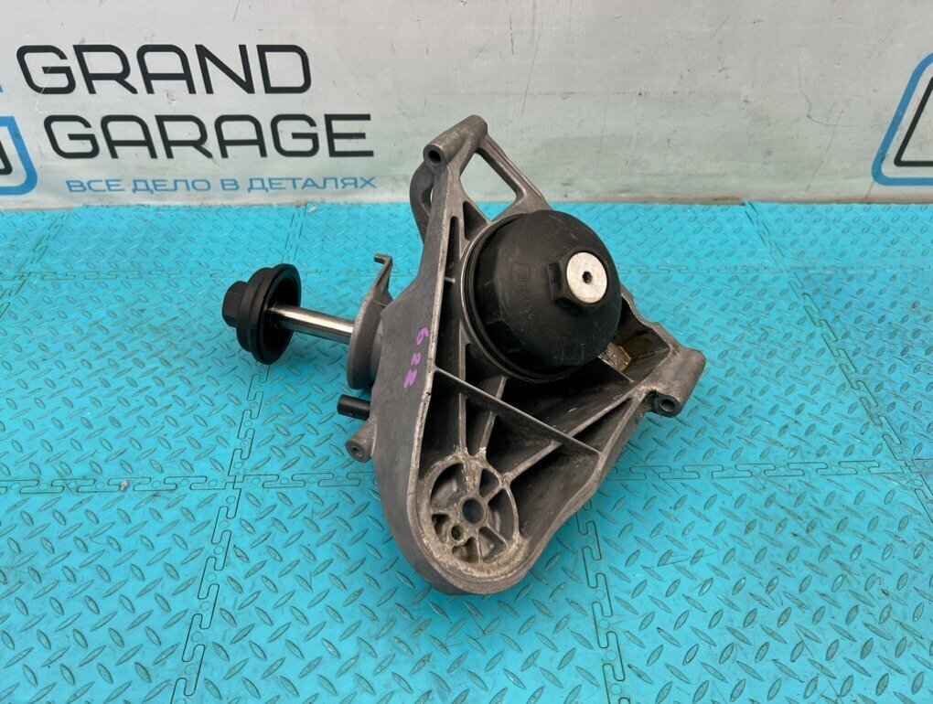 Корпус масляного фильтра Audi Q7 2007 4LB BHK 3.6 OEM 03H115403J
