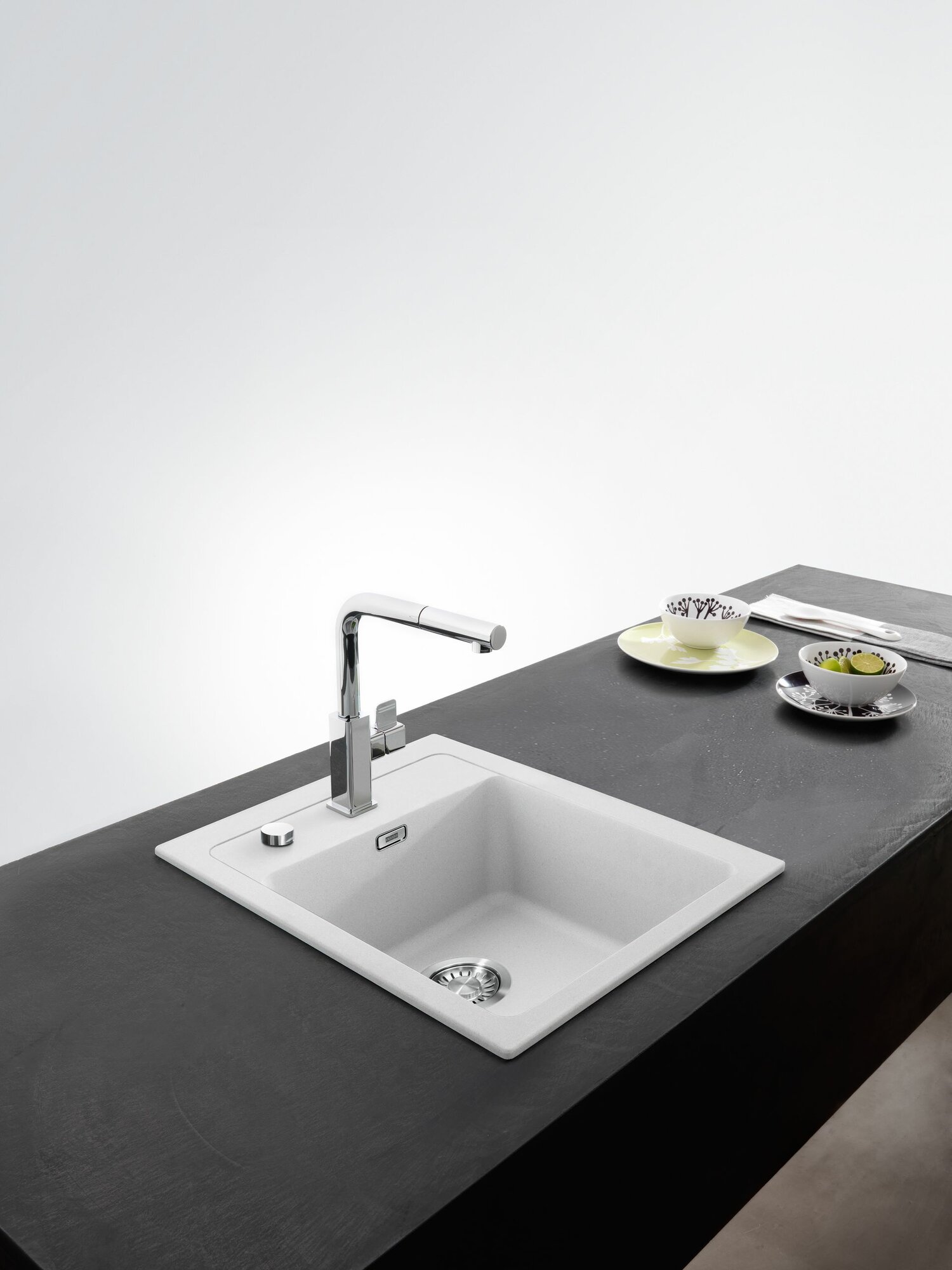 Franke SID 610-40 кухонная мойка, 43х53 см, в шкаф 45 см, цвет белый, монтаж на столешницу, в комплекте стоп-вентиль, скрытый перелив — фото 1