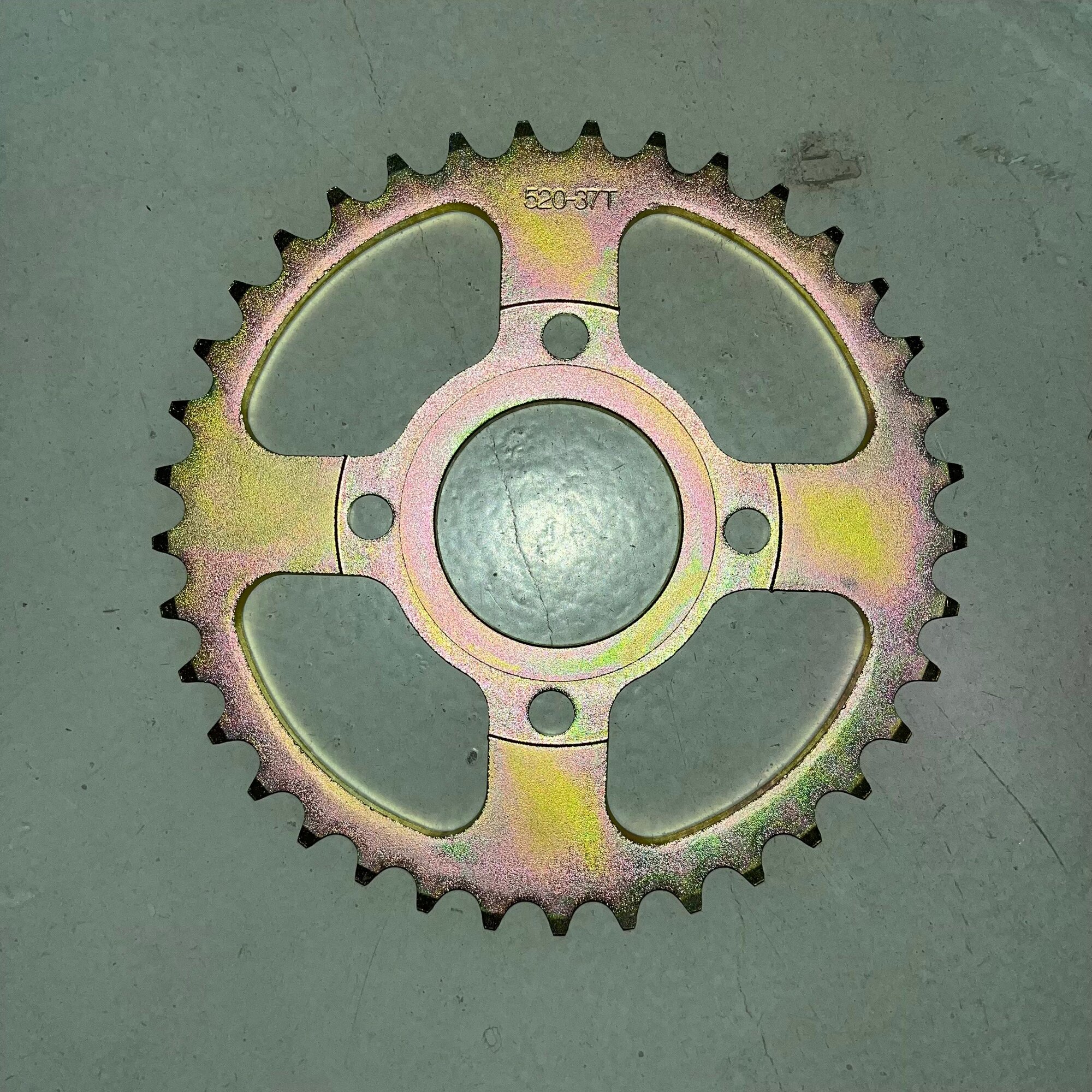 Звезда ведомая 37 зубьев (520) (4*63, D58)