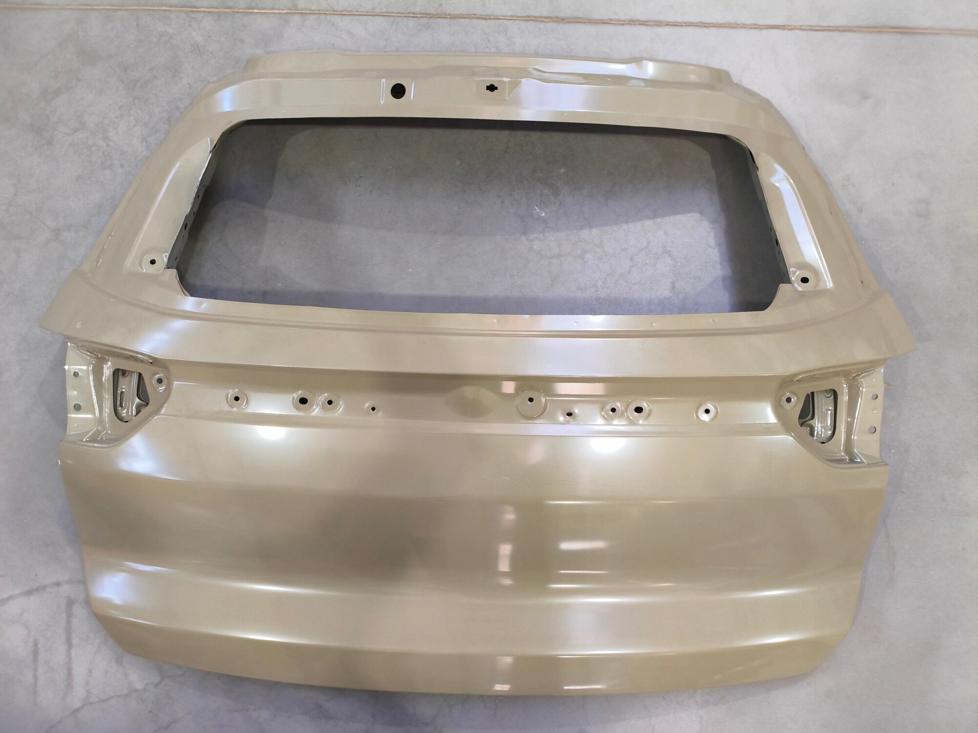 Крышка багажника (с электроподъемником) Chery Tiggo 7 Pro MAX [1.5 16V CVT внедорожник Turbo] 552000038AADYJ