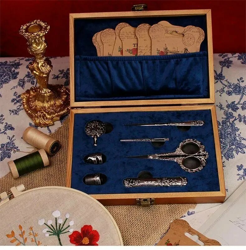 Подарочный Набор Швейных Ножниц 10в1 с Аксессуарами в Винтажном Ретро Стиле для Рукоделия, Кройки и Шитья в Деревянной Коробке. Оригинальный Подарок для Творчества