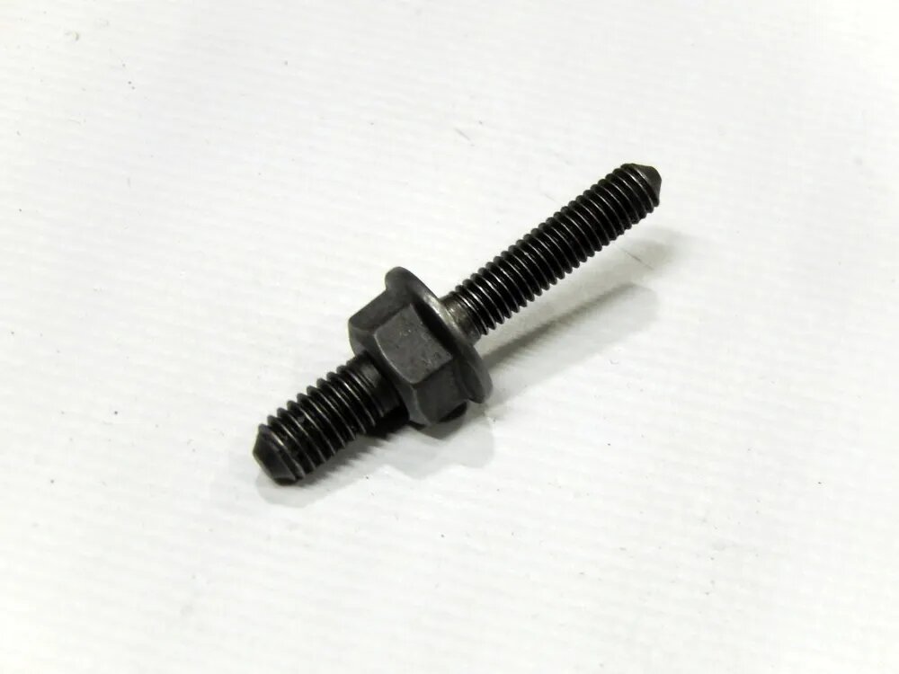 Болт крепления впускного коллектора Cummins ISF 2.8 (Foton) 2 шт