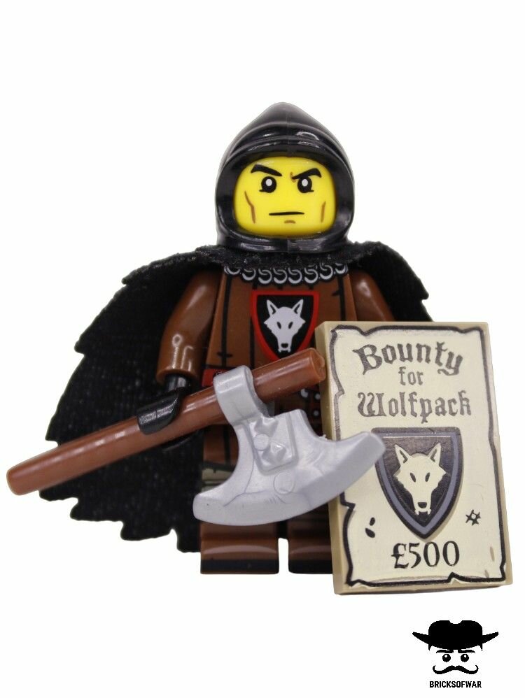 Фигурка средневеково рыцаря варвара castle, солдат с топором стаи волков. Минифигурка в броне со щитом и копьем. Совместима с Лего (1 шт, пакет), для людей старше 14 лет
