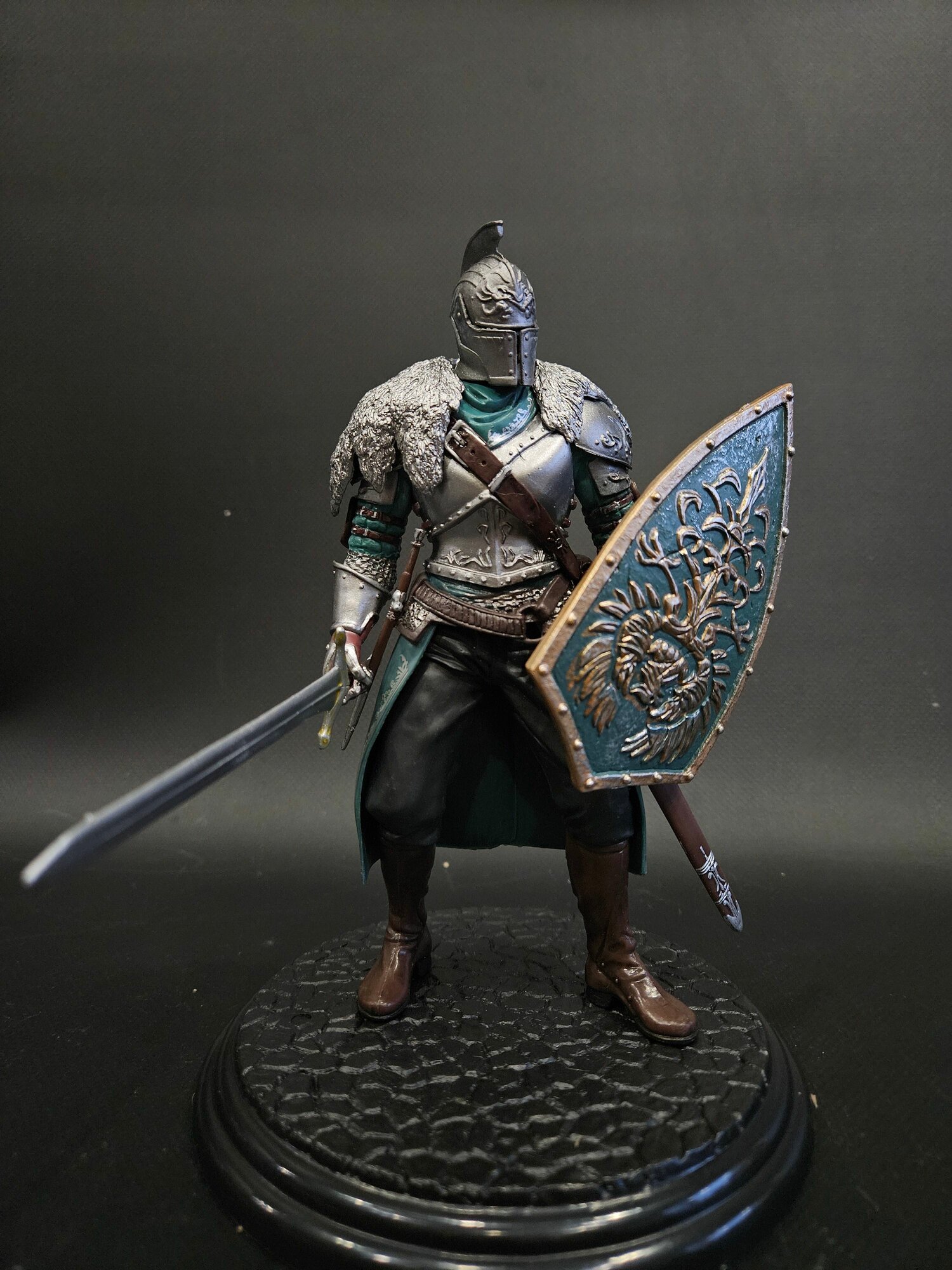 Фигурка из игры Dark Souls, 23см
