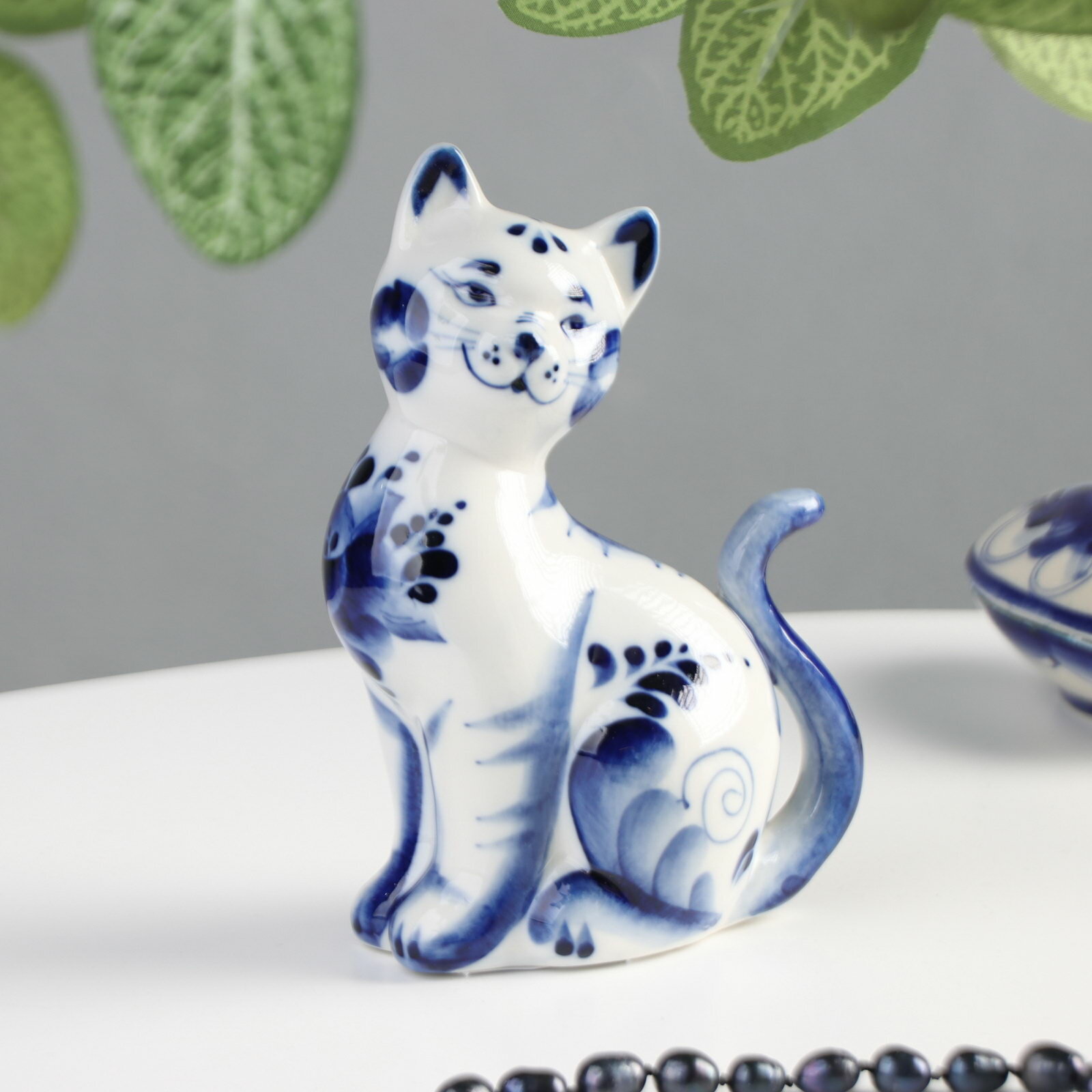 Фигурка фарфор гжель "Кошка Улыбка", 10x5x13 см, форма фигуры: кошка/кот