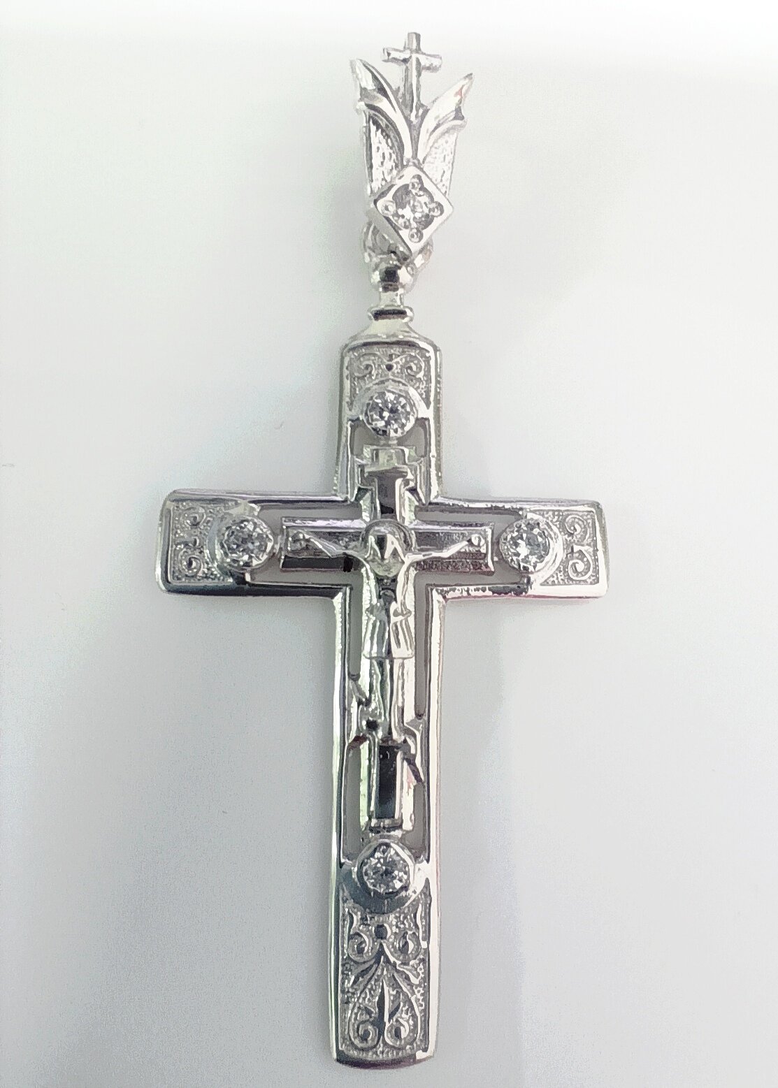 Крестик, серебро, 925 проба, родирование, фианит