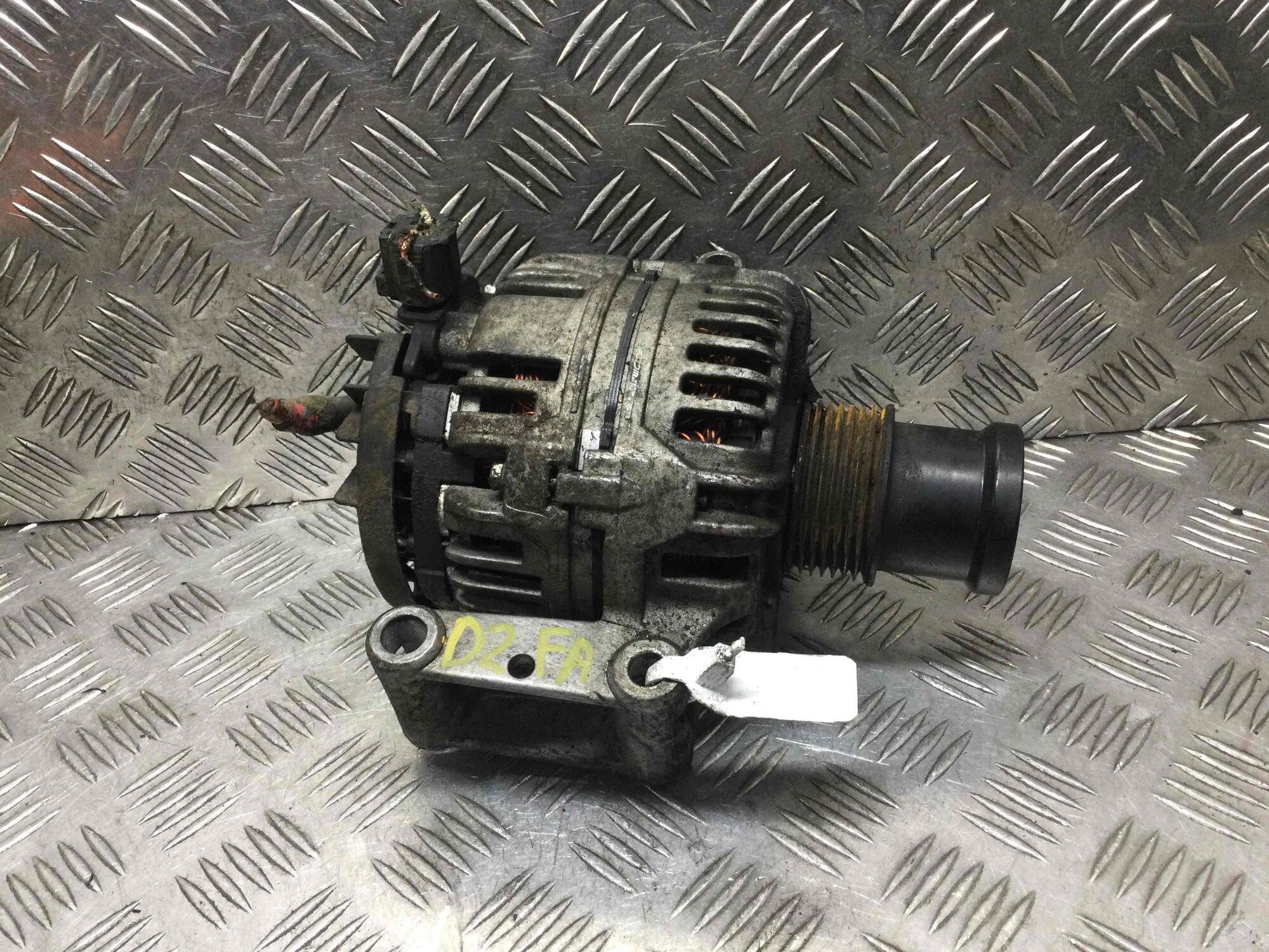 Б/У Генератор Ford Transit 3 поколение (2000-2006) 2005 г.