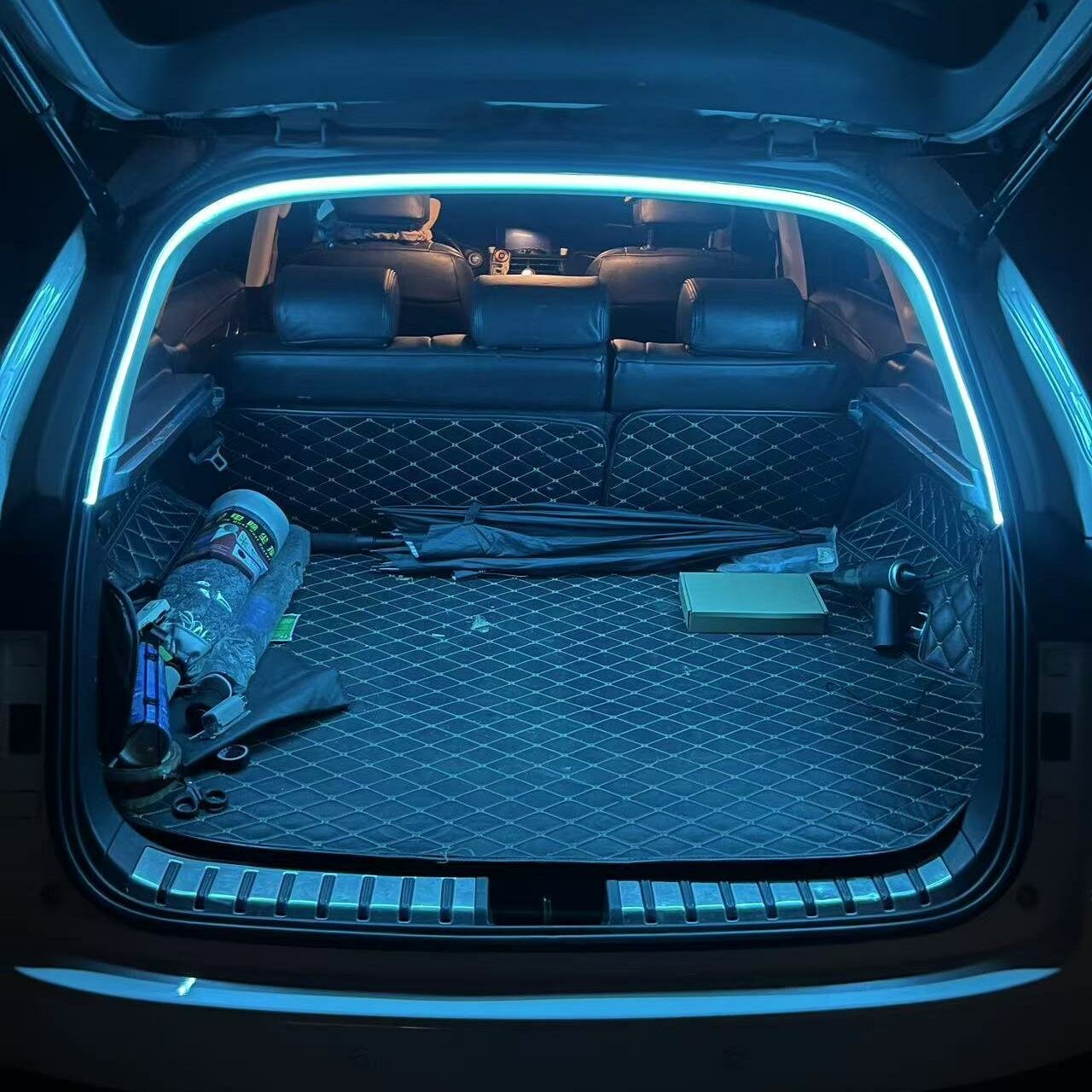 Новая цветная универсальная автомобильная лампа для багажника SUV, автоматический датчик, подсветка двери багажника, приветственная лампа