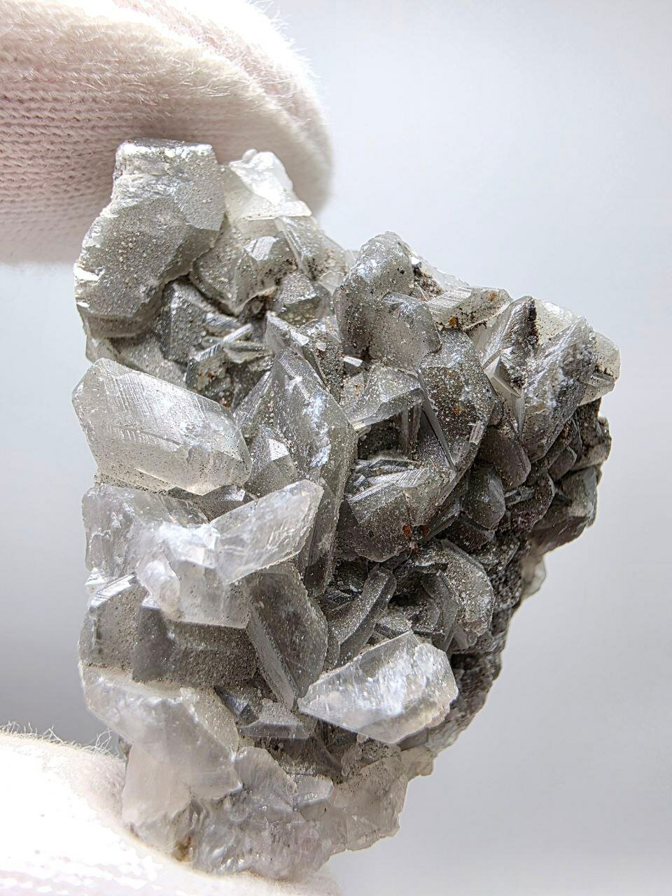 Кальцит с пиритом, 38 мм 10 г.