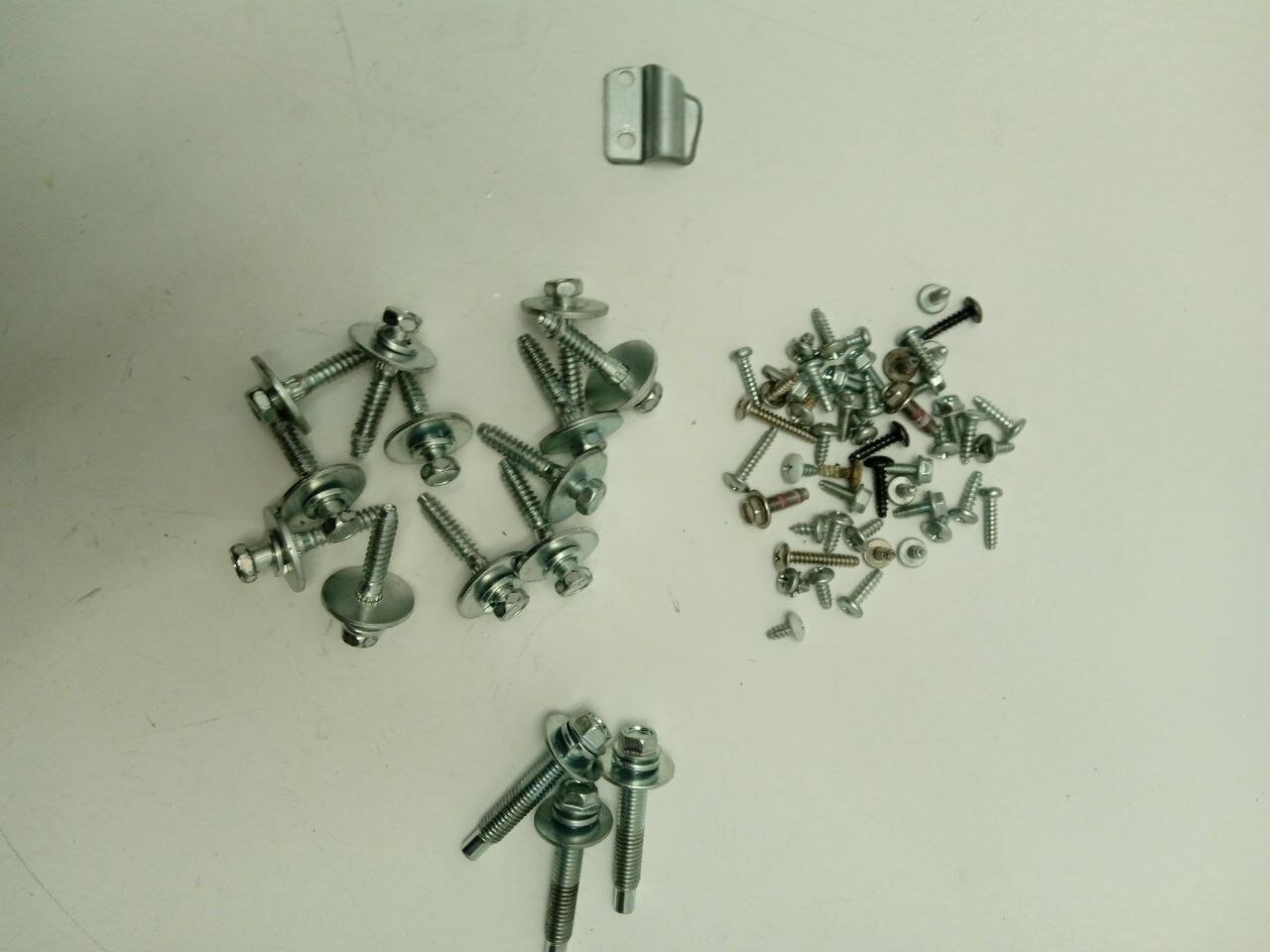 WLG20240OE кт2 Набор крепежа для стиральной машины Bosch Maxx5 б/у