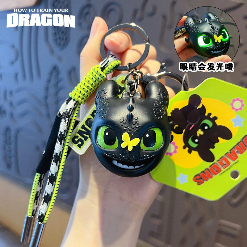 Как приручить дракона: светящийся и звуковой брелок, креативная фигурка беззубика для автомобиля и сумки